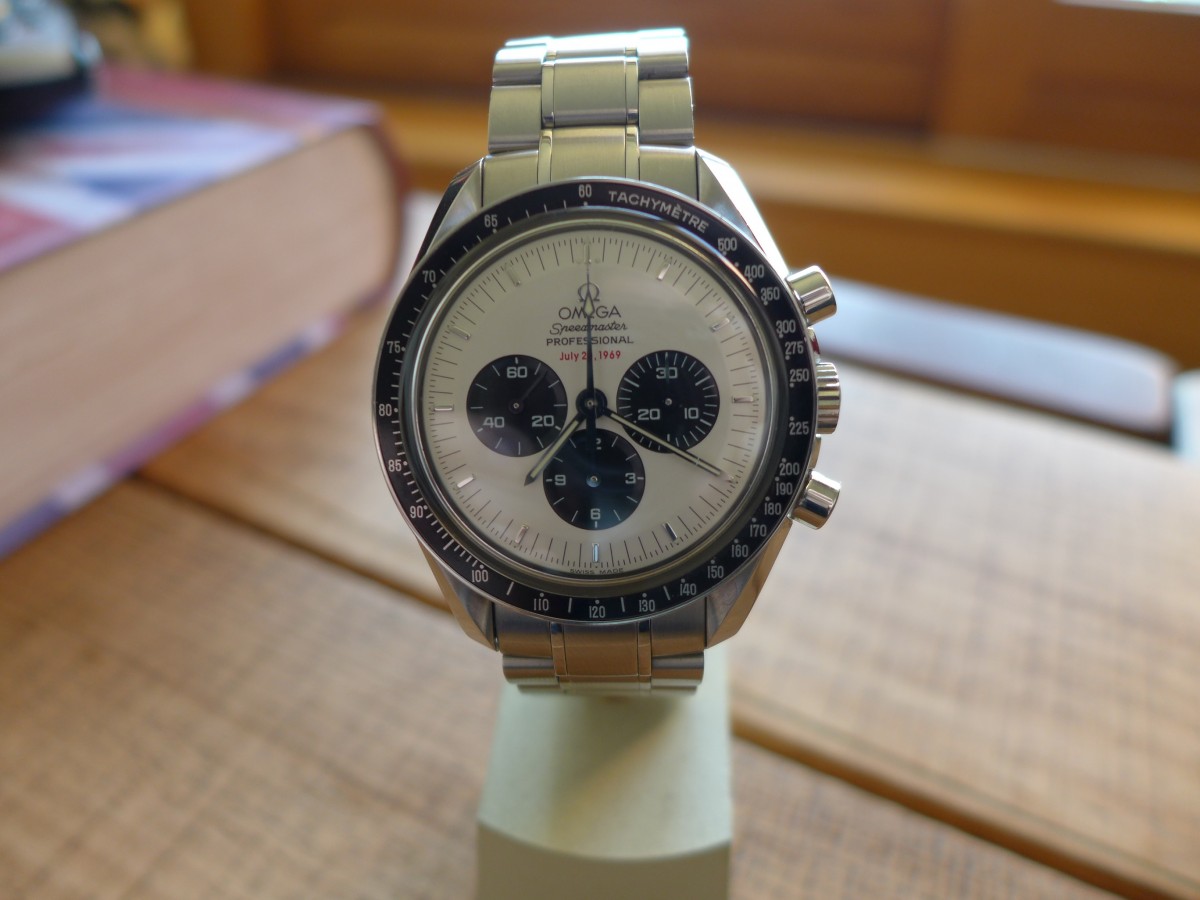 Omega Speedmaster Apollo 11 35th Anniversary LE - The Watch-Collector Leeds